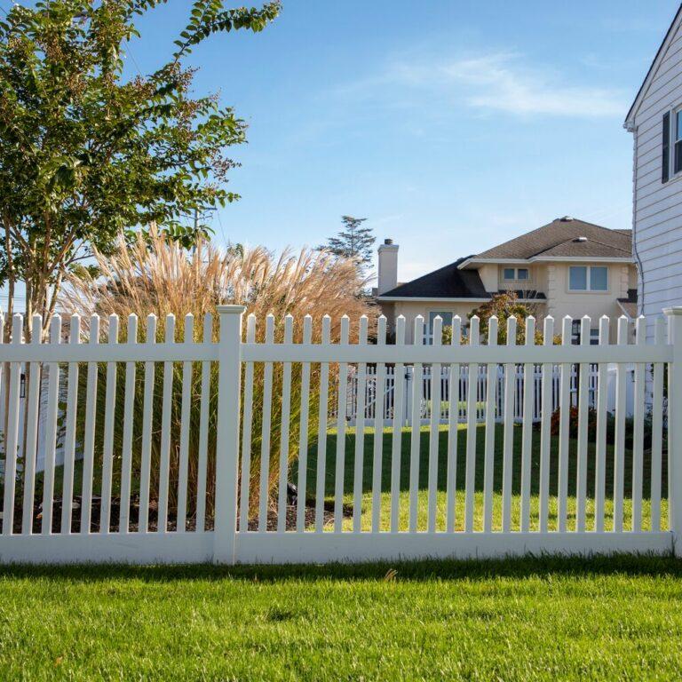 Chestnut Vinyl Fence - ActiveYards.com